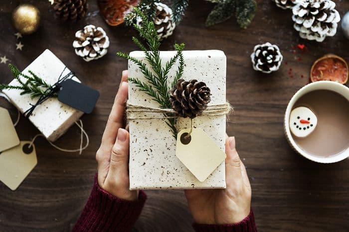 Paket för 50 kr, 100 kr och 200 kr - Julklappsspelet Tips